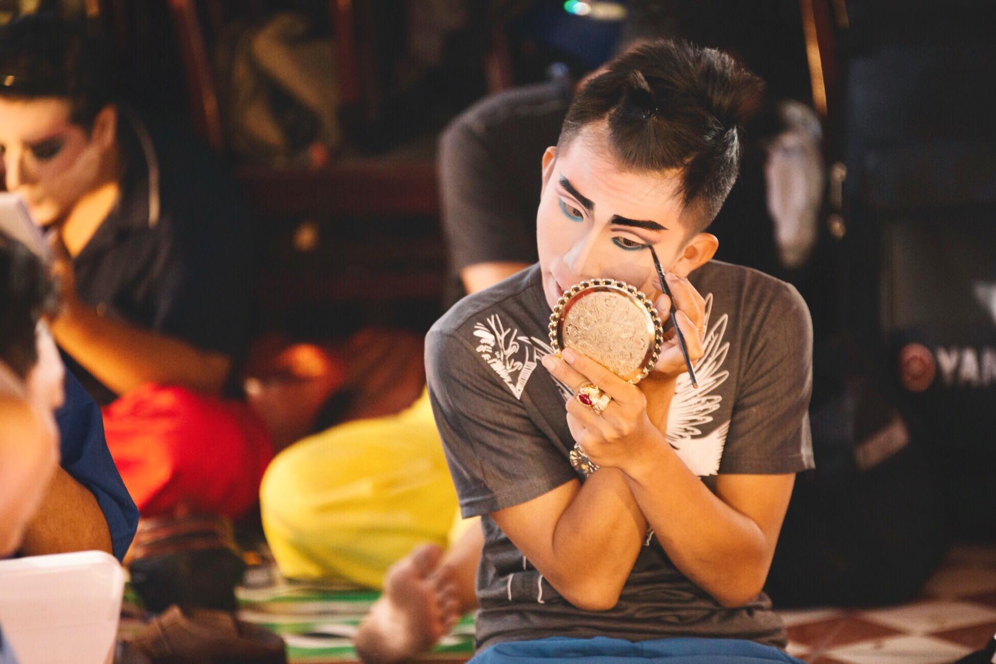 “Hat boi” – Vietnamese Opera | SCARLET FILE